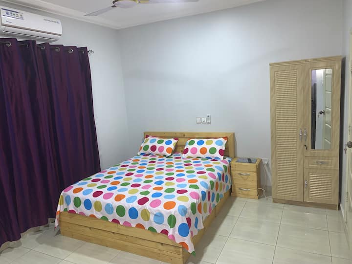 Papa Kay’s Place ( Hot Water, Ac & Ceiling Fan) - Accra