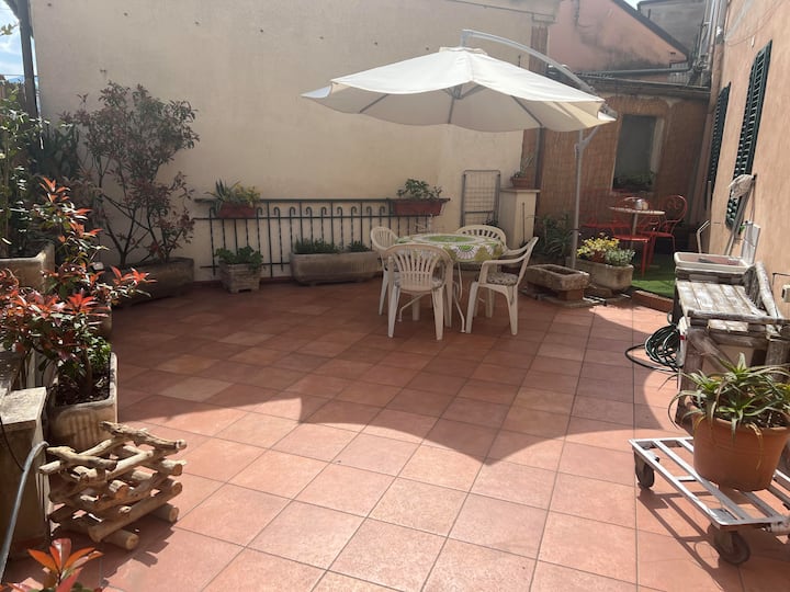 Apartment With Beautiful Terrace, Central Area - Lucques