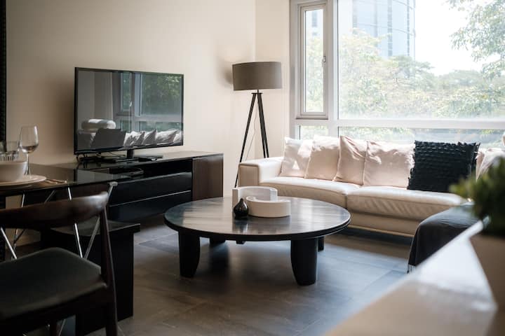 4br Apt Low Floor - Avant, Bonifacio Global City - Taguig