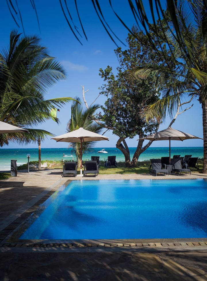 Monthly • Beachfront 3-br Villa | Lantana Galu - Diani Beach