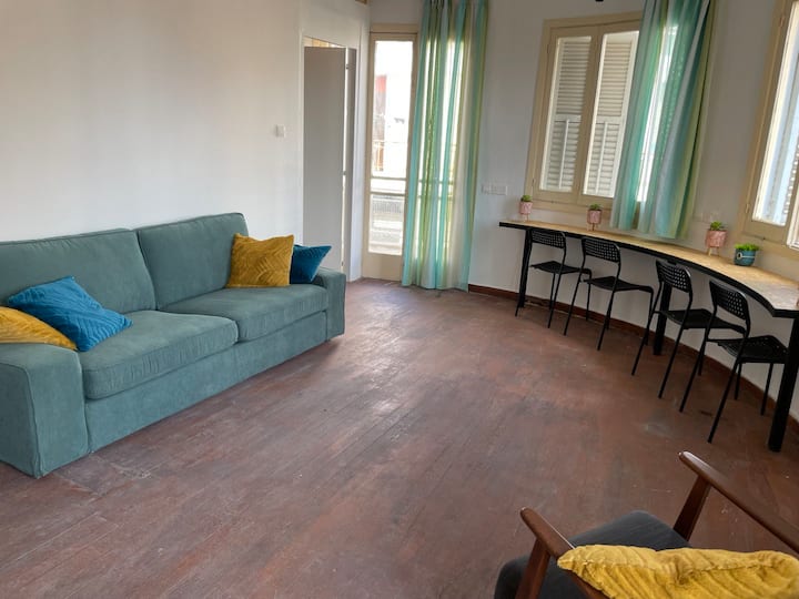Bee Hostel Paphos - Mens Room - Paphos