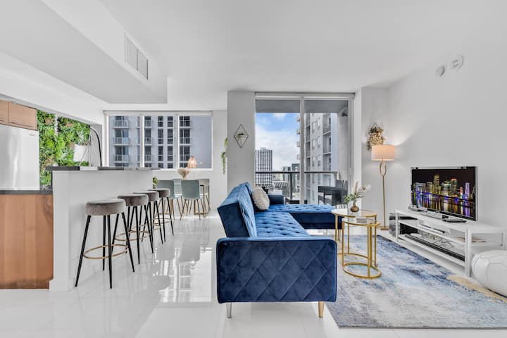 Luxury 2/2 On Biscayne Blvd W/resort Amenities - Miami