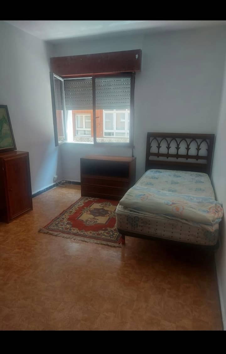 Alquilo Habitaciones Por Mes - Gijón
