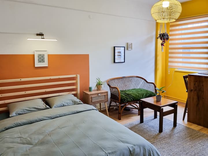 Bright And Lively Studio In Cihangir Taksim - Beyoğlu