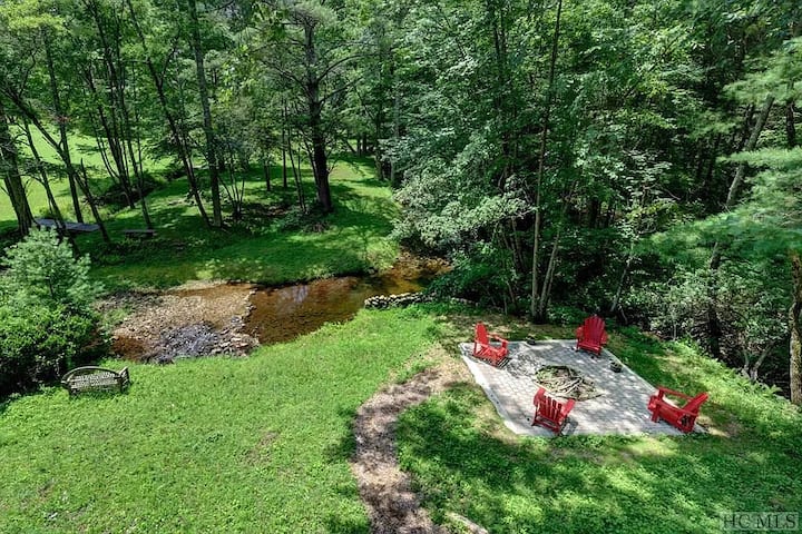 Firefly Creek  *2.9 M To Highlands* - Highlands, NC