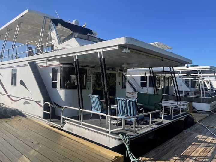 Southern Bell: Cozy And Relaxing - Stock Island, FL