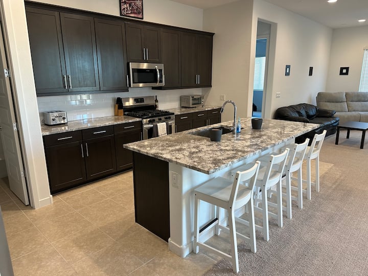 Brand New Home W/extended Stay Discounts! - Buckeye, AZ
