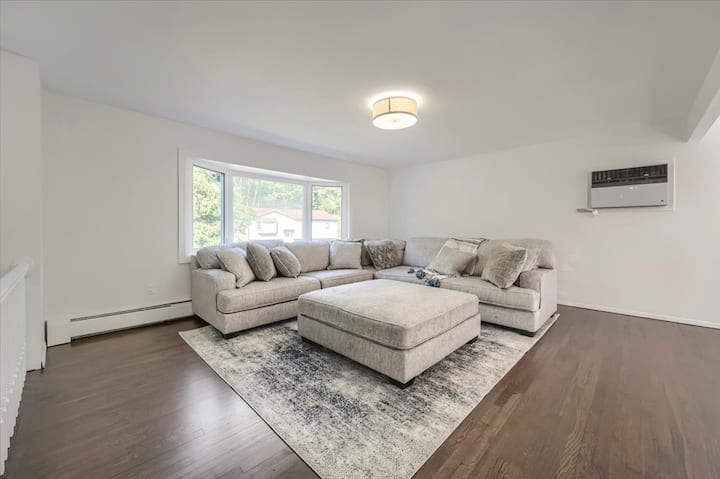 Cozy House - Montrose, NY