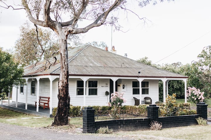 Rose+Vine - Luxury Country Stay - Cottages for Rent in Avoca, Victoria ...