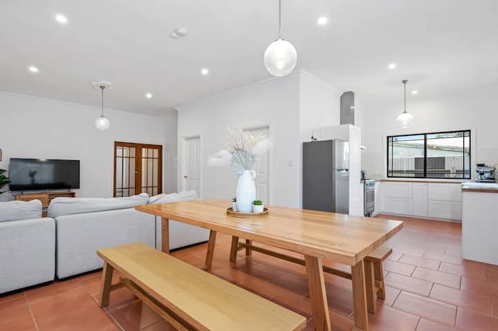 Super House, Super Host - Kalgoorlie - Boulder