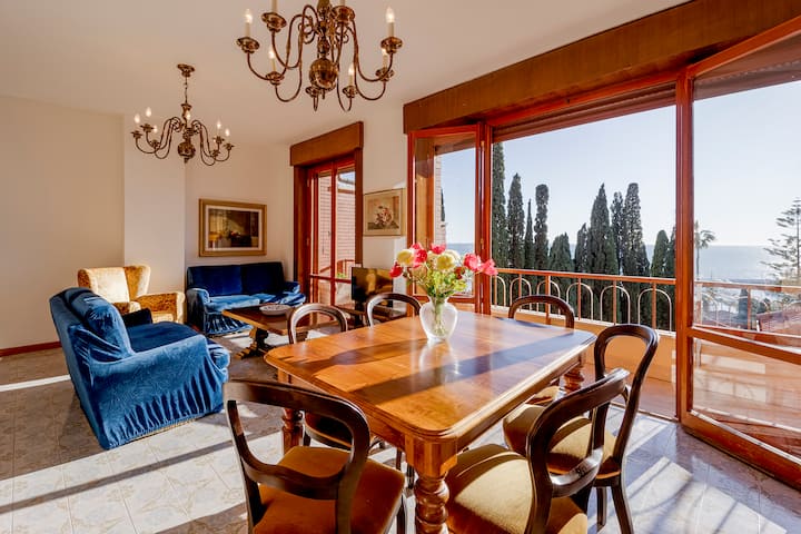Portosole Attic - With Terrace And Private Parking - Sanremo
