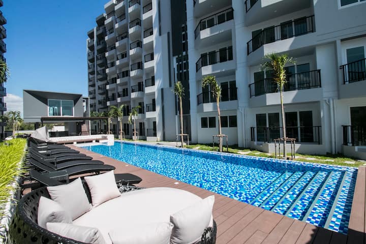 Studio Room Sofa Bed High Floor - Thaïlande