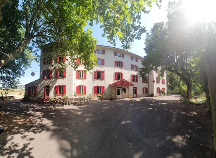 Grand Gite Capacité 140 Pers - Aveyron