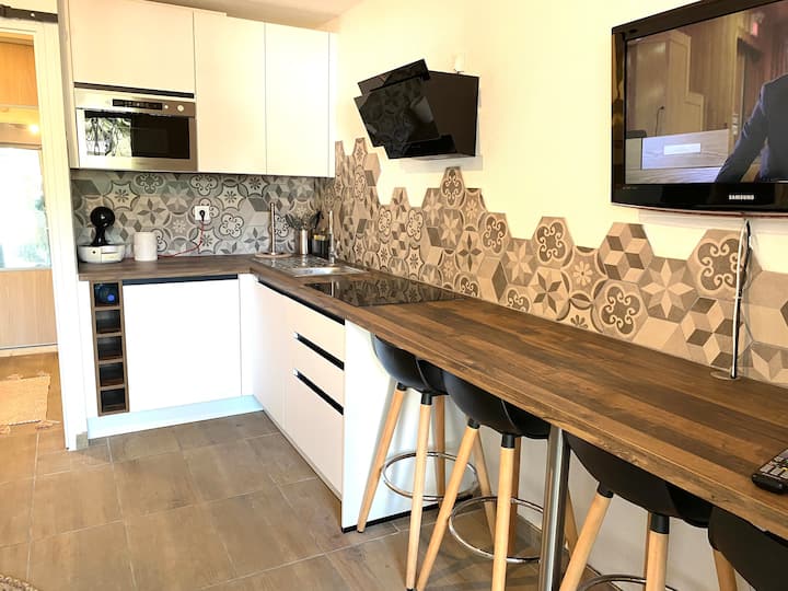 Appartement Climatisé Avec Piscine Et Parking - La Grande-Motte