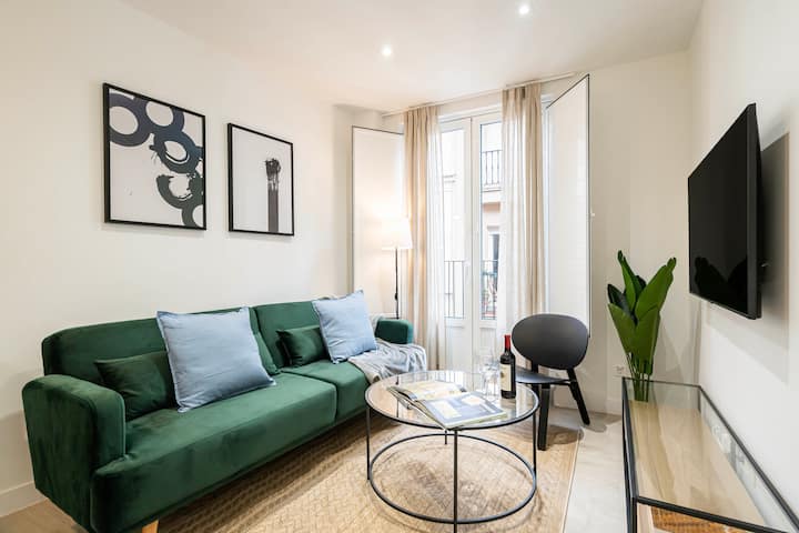 Iii. Apt. On Tres Peces St. – Perfect For Couples! - マドリード