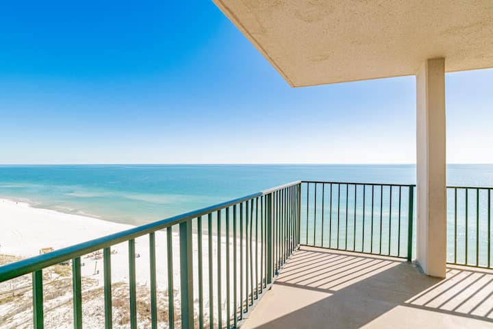3 Br Phoenix X Corner Beach Condo Beside Florabama - Orange Beach, AL
