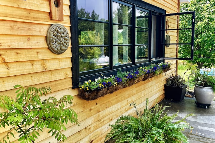 Three Sisters Meadow "Sweet" Retreat - Door County, WI