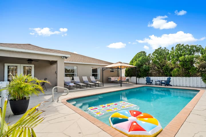 Palm Breeze Villa! *Cape Coral* Heated Pool - 케이프코럴