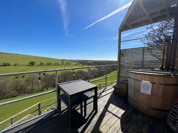 Luxury Glamping Cabin With Hot Tub- Chester Cove - Wales