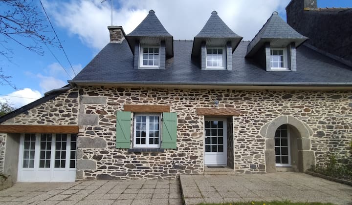 Longère Au Cœur Du Finistère - Huelgoat