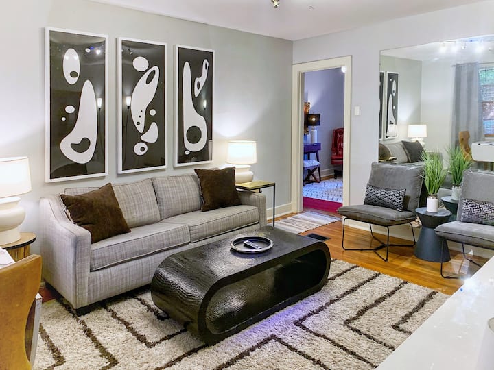 Vintage Modern Styled Apartment - Baton Rouge, LA