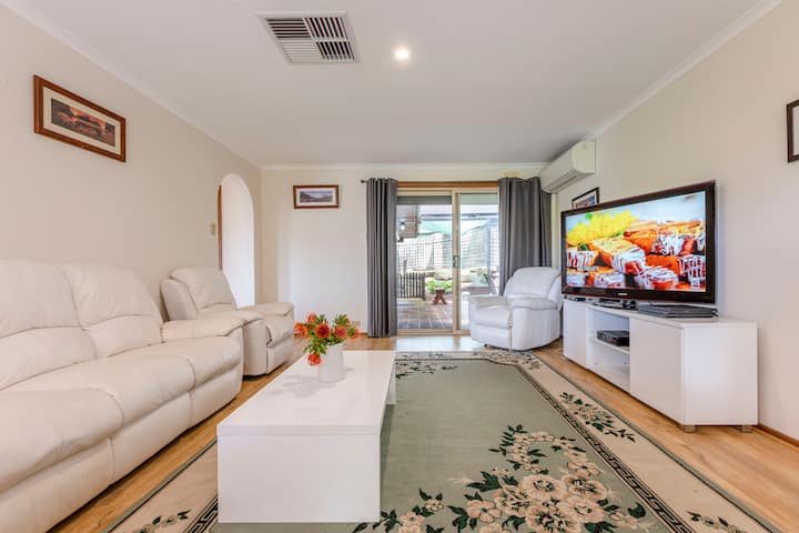 Barossa-sleeps 10/spa/wifi/foxtel/relax Or Explore - South Australia