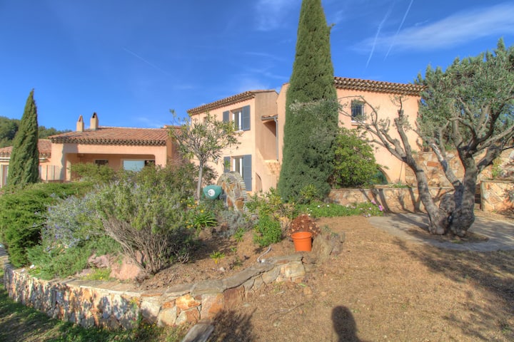 Provenzalische Villa Mit Blick Auf St. Tropez - Roquebrune-sur-Argens