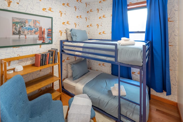 Modern 2br Near Downtown | Sleeps 6 | - Philadelphia, PA