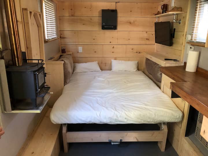 Tiny Home - Comfy & Cozy - Orangeville