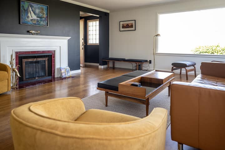 The Great Blue Heron House! - Seattle-Tacoma Airport (SEA)