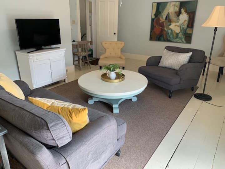 Large Sunny Apartment Near Downtown/arts District - Portland