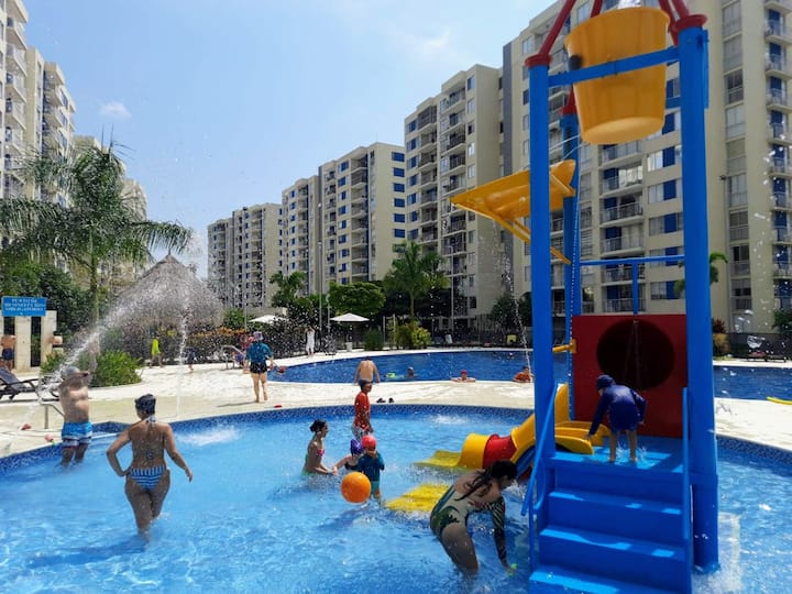 ¡Vacaciones Inolvidables! Hermoso Apto Club-house. - Girardot