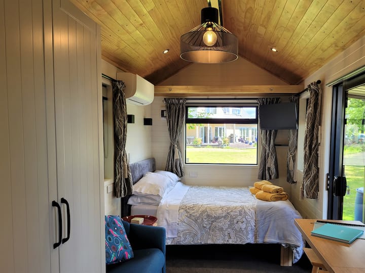 Tiny House On Avocado Orchard - 20min Tauranga Cbd - Tauranga