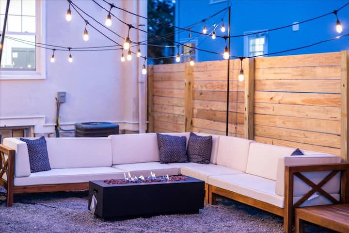 Westport Stay | Dining, Shops & Nightlife | 8 Beds - Kansas City