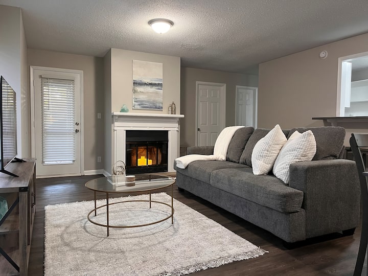 2br/2ba  Condo In Midcity *No Cleaning Fees* - Huntsville, AL