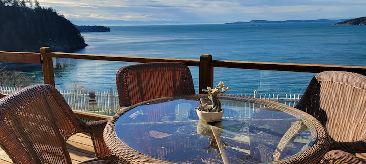 Sunny Island Cliff Side Views - Anacortes, WA