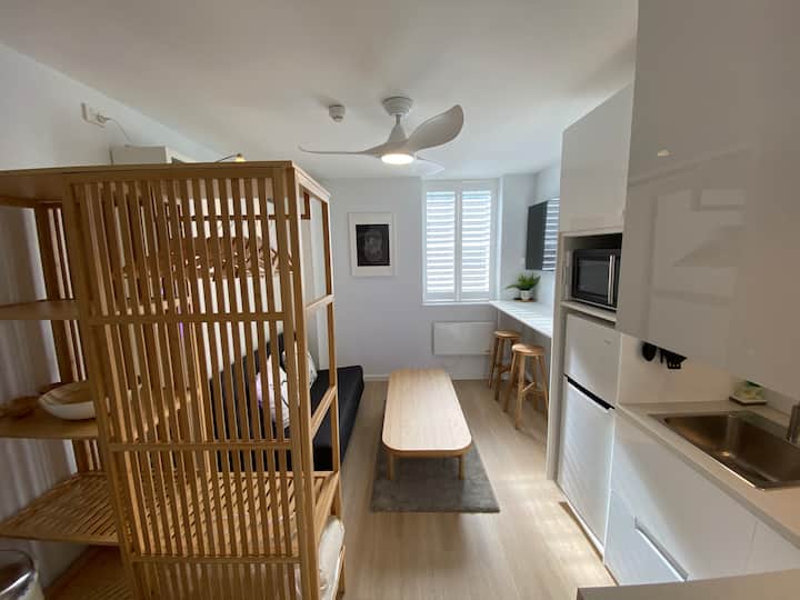 St Kilda Studio - Brand New, Close To Everything - Melbourne