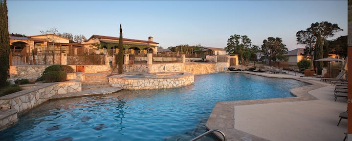 Rustic Country Getaway For A Group - Hunt, TX