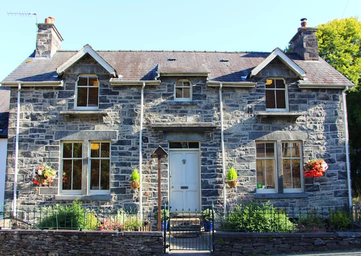Swn-y-dwr Holiday Cottage - Betws-y-Coed