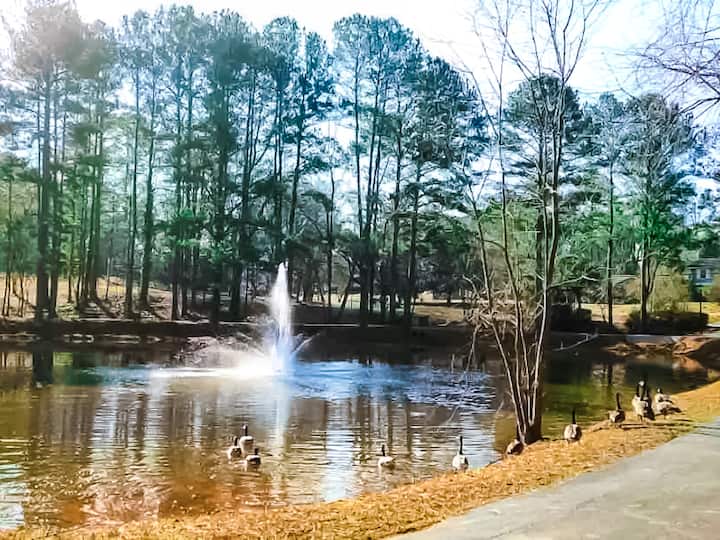 Perfect Family-friendly Atl Home | Lakeview Haven - Atlanta, GA