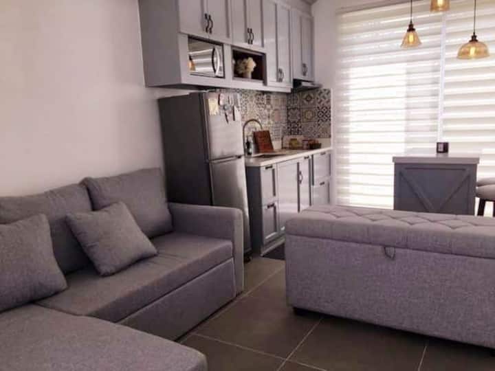 Cozy Holiday Home @Batulao Artscapes (Brand New) - Calatagan
