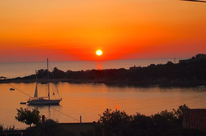 Vue Panoramique Sur La Baie - Rez-de-jardin - Tizzano
