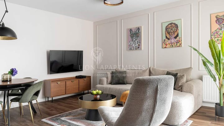 Lion Apartments -Jazzy Two Apartments For 12 Pax - Mazury