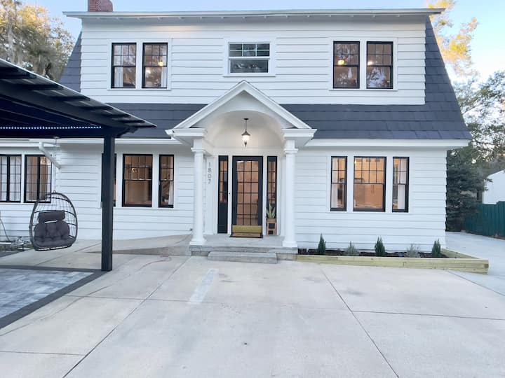 Modern Colonial+3 Baths And Hot Tub+ Pet Friendly - Ocala, FL
