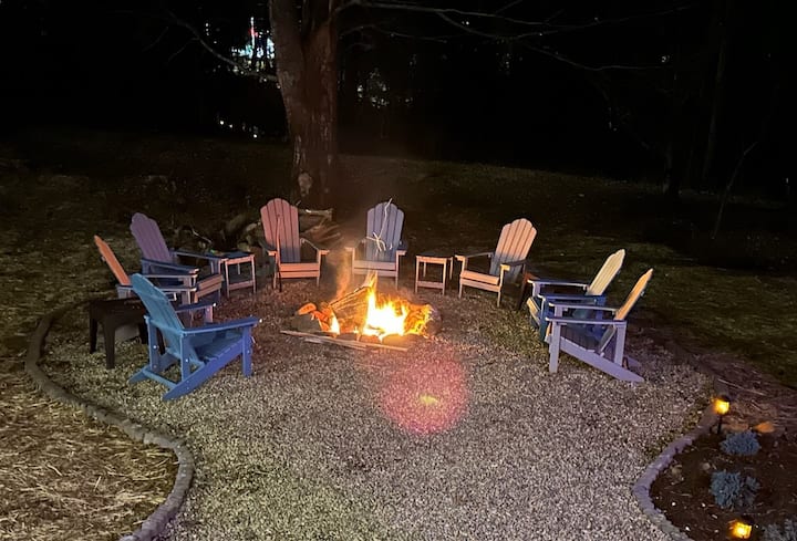Little River Farmhouse – Peaceful Smokies Retreat - Townsend, TN