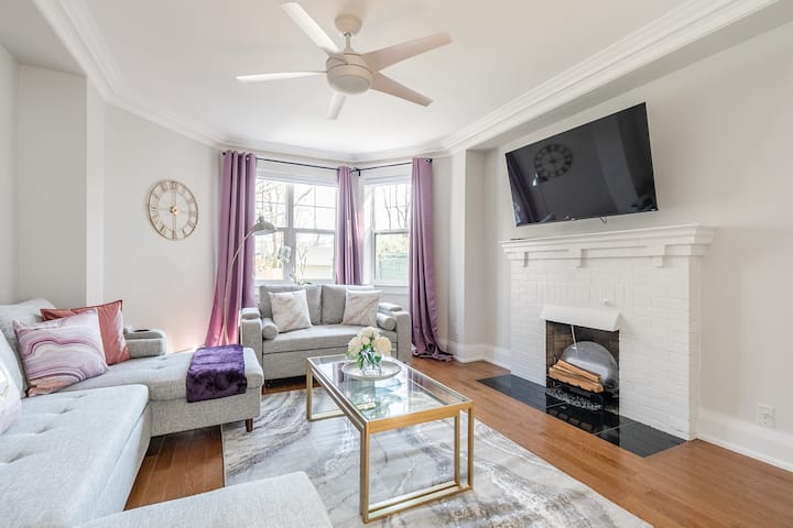 Bright & Spacious 2br Apartment Near Casa Loma - Mississauga