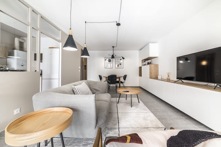 Elégant T3 Au Panier 75m2 Terrasse + Parking Privé - Marseille
