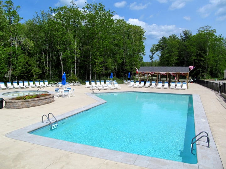 Cozy 2br Cottage Pool Jaccuzi 1 Mile To The Beach! - Wells, ME