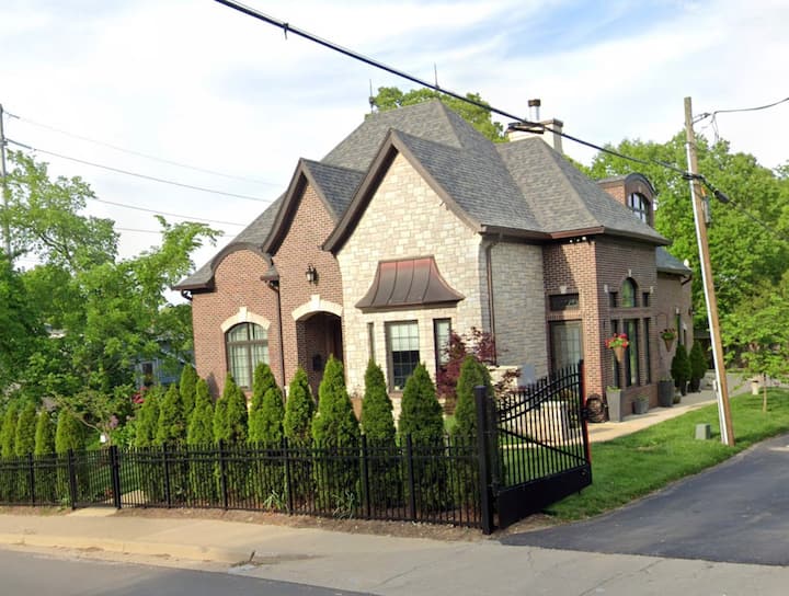 Mansion On Madison - Bloomington, IN
