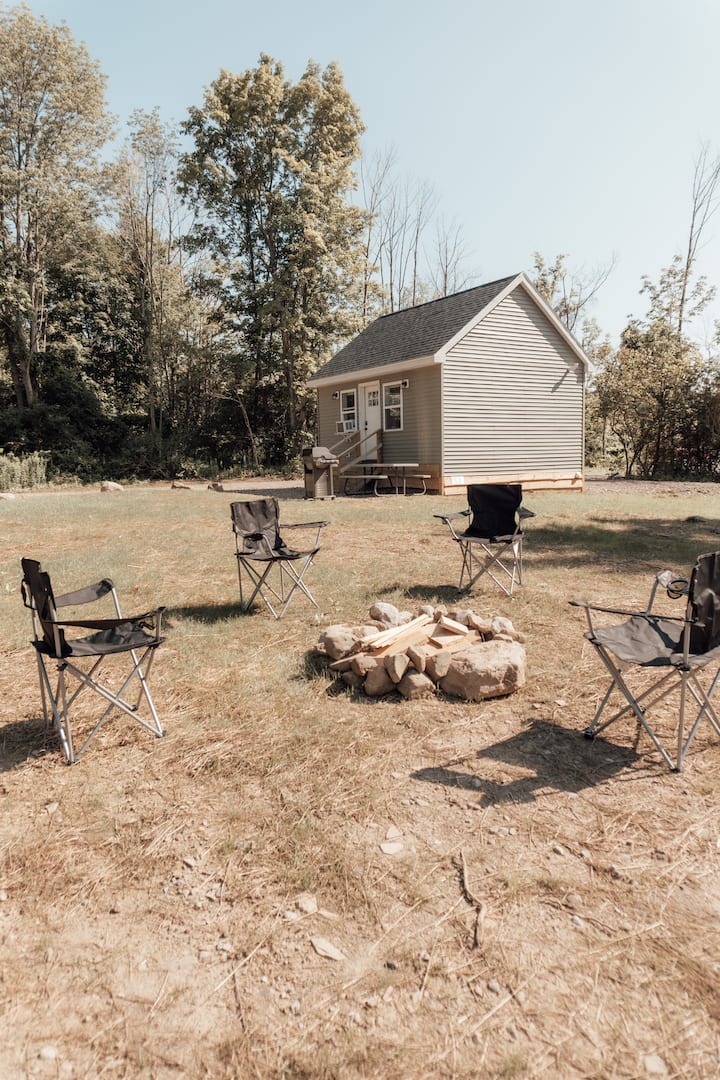 Pet Friendly Tiny House Near Salmon River! - Selkirk Shores State Park, Pulaski